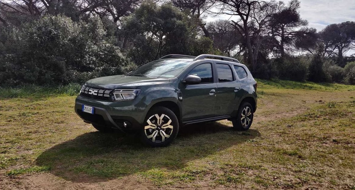 Come va la Dacia Duster 4x4 a trazione integrale? Prova su strada e ...