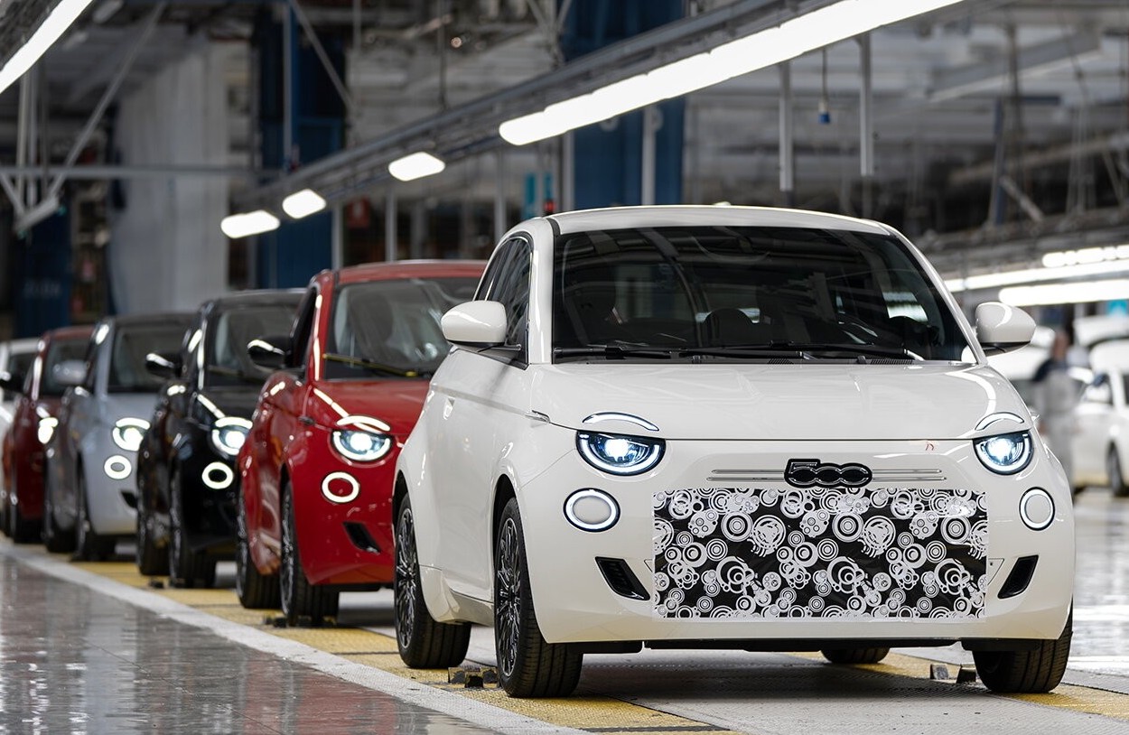 Fiat 500, le caratteristiche trapelate, data di presentazione e costo del nuovo modello 2026