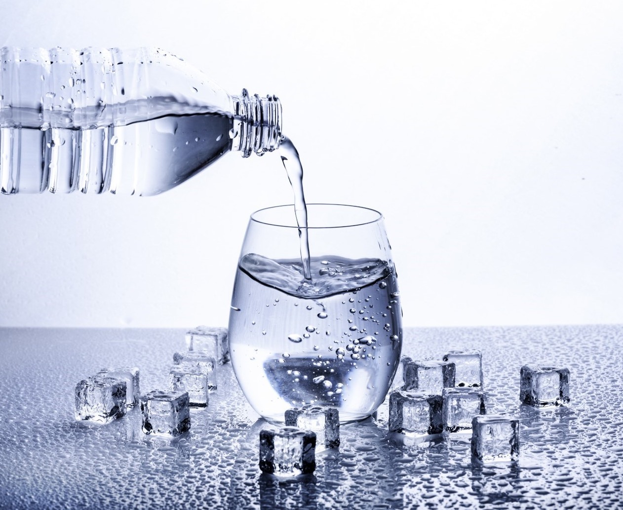 Pfas in bottiglie di acqua minerale di diverse marche e in acqua ...