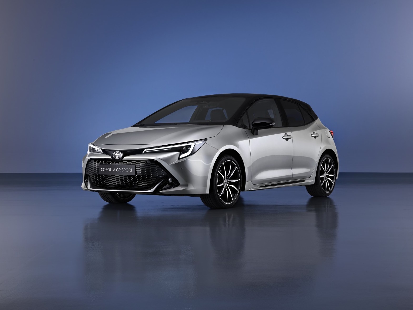 Prova Su Strada E Recensioni Nuova Toyota Corolla 2023 Crossover Tra
